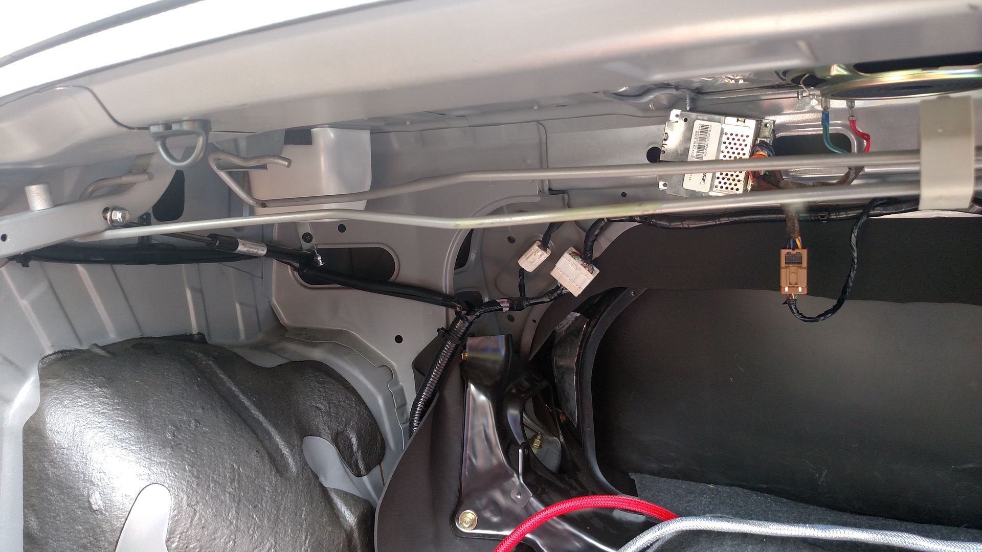 Metal Trunk Bar Rattle / Trunk rattles | DIYMobileAudio.com Car Stereo ...